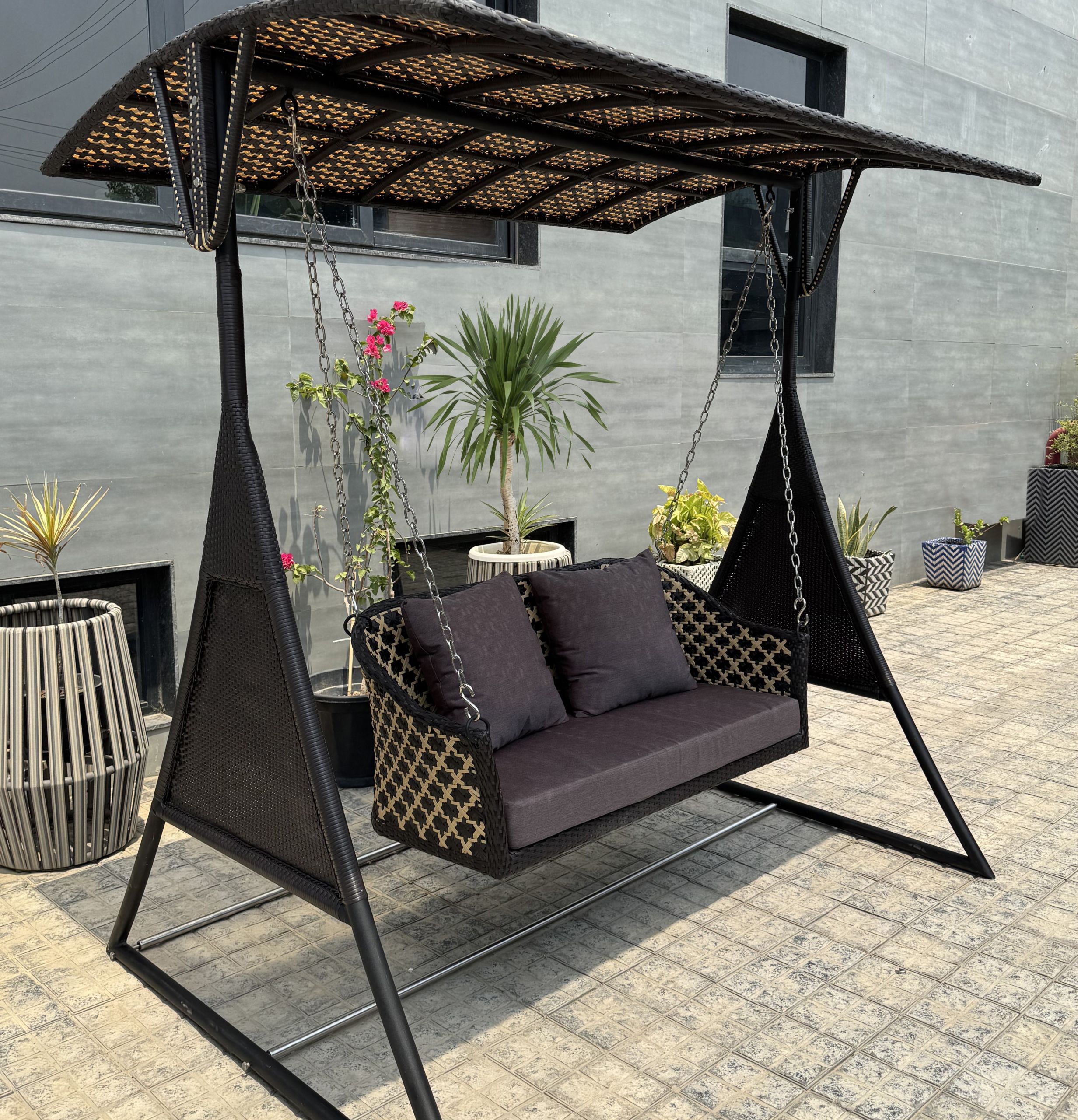 Outdoor Accessories & Decor | Vetra Furniture